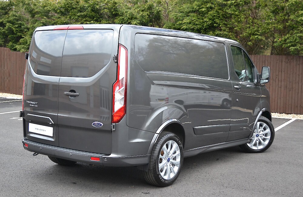 2016/16 Ford Transit Custom Sport 2.2TDCI 155ps Magnetic Grey ...