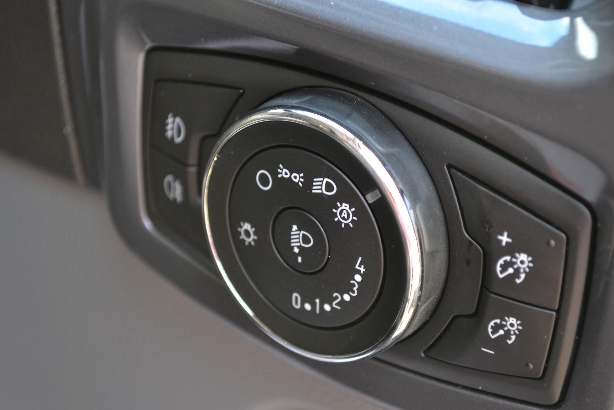 2016/16 Ford Transit Custom Sport 2.2TDCI 155ps Magnetic Grey ...